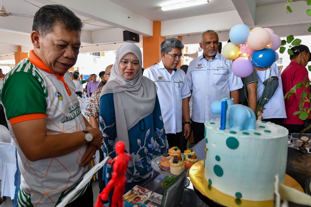 Education Ministry to recruit new 9,500 teachers in November, says ...
