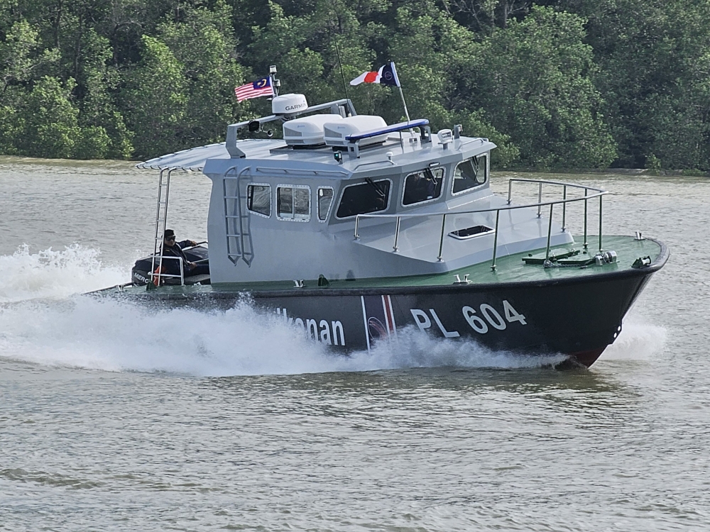 Fisheries D-G: New patrol boats to reinforce defence over Sarawak ...