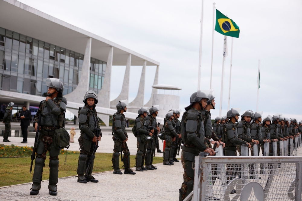 Brazil probes theft of heavy machine guns from army base | Malay Mail