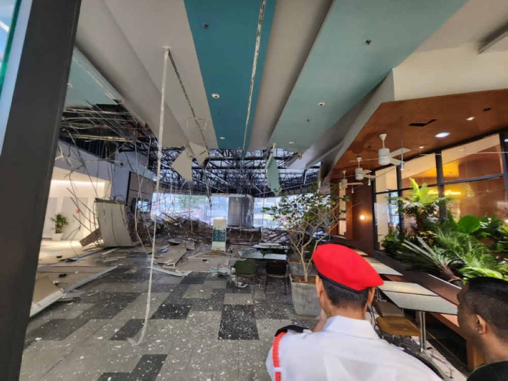 Megah Rise Mall ceiling collapses in Petaling Jaya, three people ...