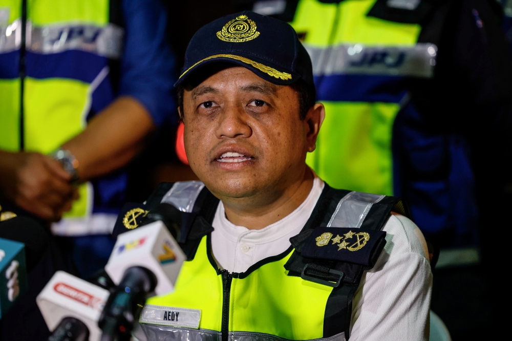 Road Transport Dept: Study to upgrade B2 motorcycle licence to B in ...