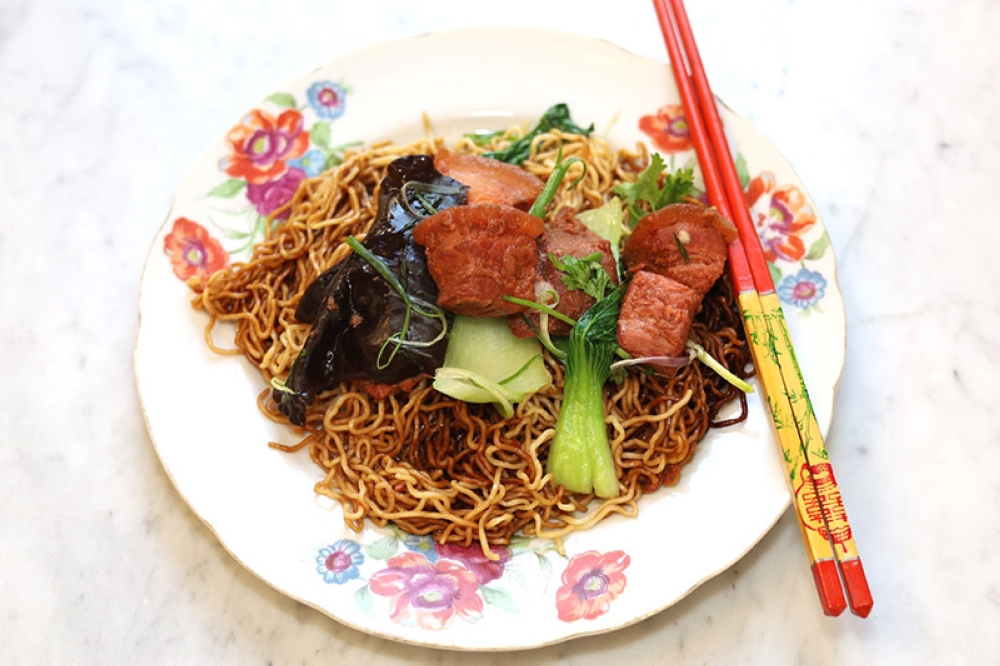 Walk down memory lane at 1 Razak Mansion's Restoran Lian Wah to ...