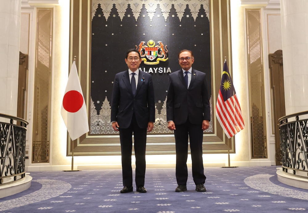 PM Anwar commends Japan’s commitment in addressing Israeli settlements ...