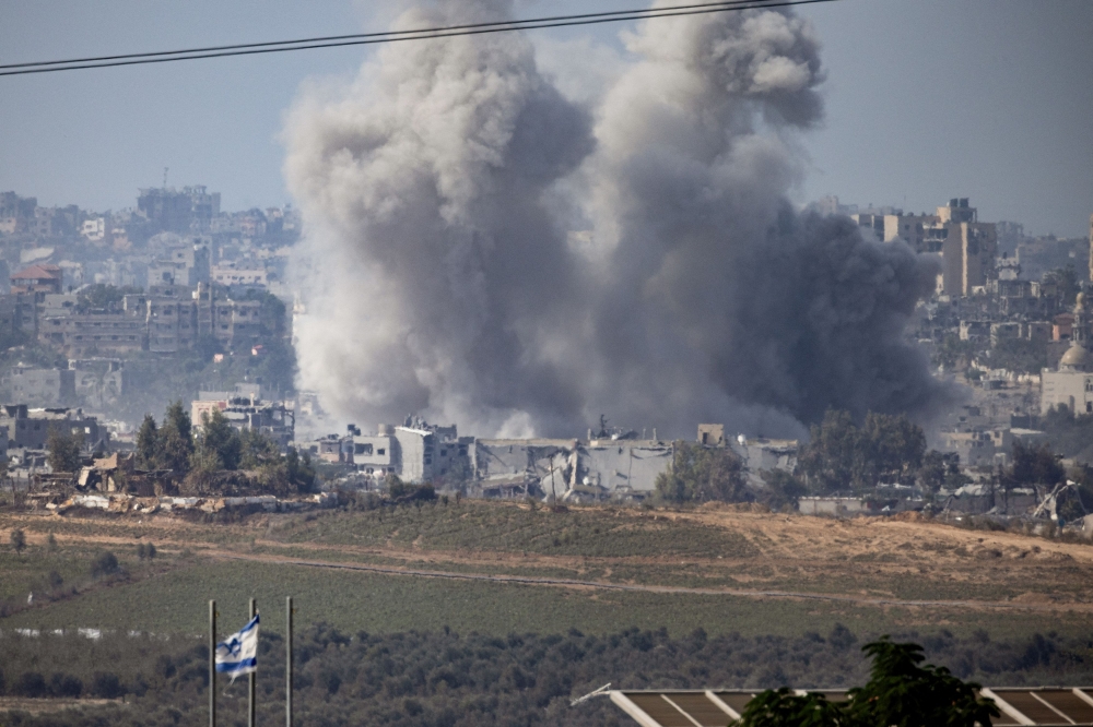 Al Shifa hospital suspends operations, baby dies | Malay Mail