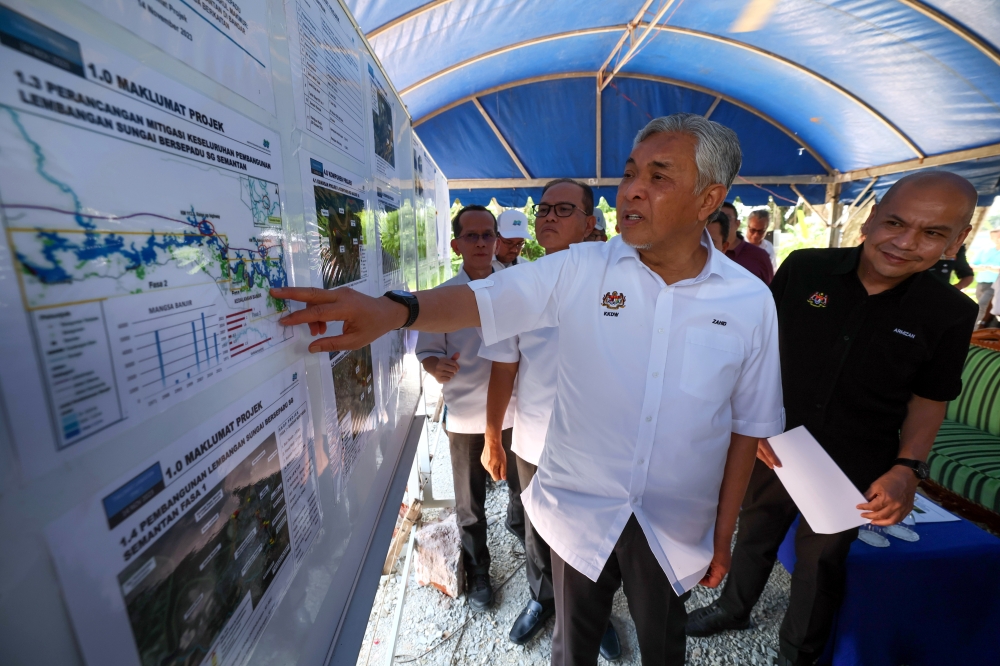 Kemaman by-election: BN ready to face anyone, says Zahid | Malay Mail