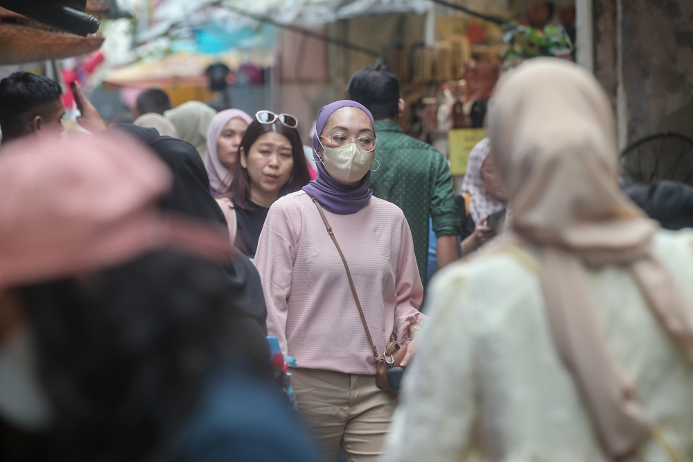 Sabah Domestic Trade and Cost of Living Ministry: Enough face masks ...
