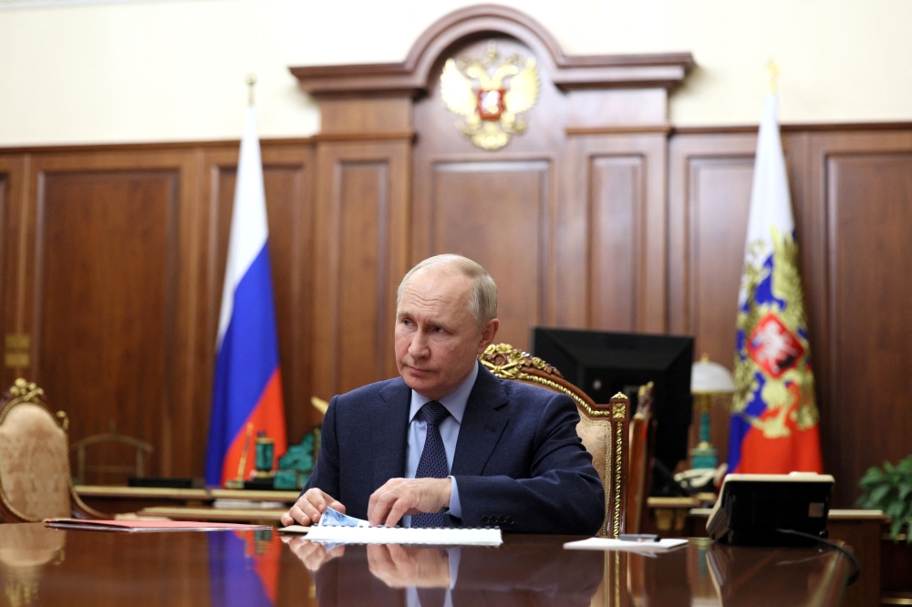 Putin, in New Year address, makes only passing reference to Ukraine ...