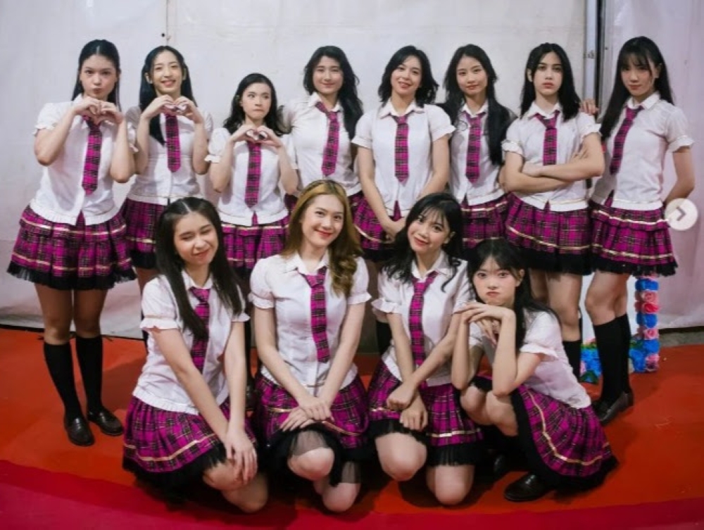 Japan’s biggest girl group AKB48 launches new Malaysian sister group ...
