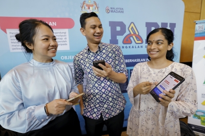 Malaysians rush to register with Padu after its launch resulting in ...