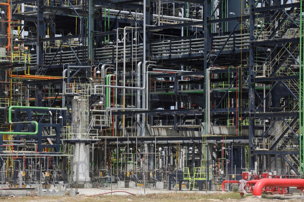 Africa’s biggest diesel, aviation fuel refinery starts production ...