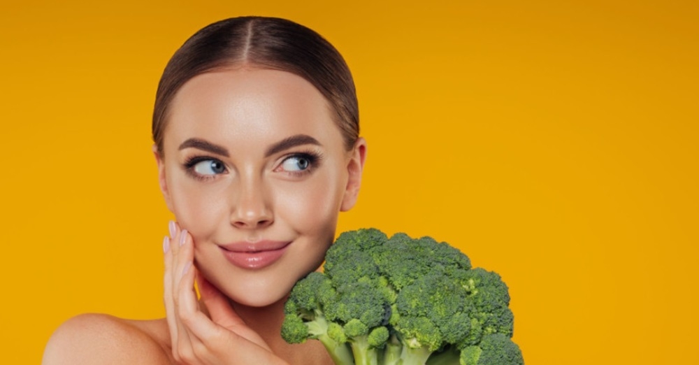 TikTok beauty: Try the broccoli hack for fake freckles (VIDEO) | Malay Mail