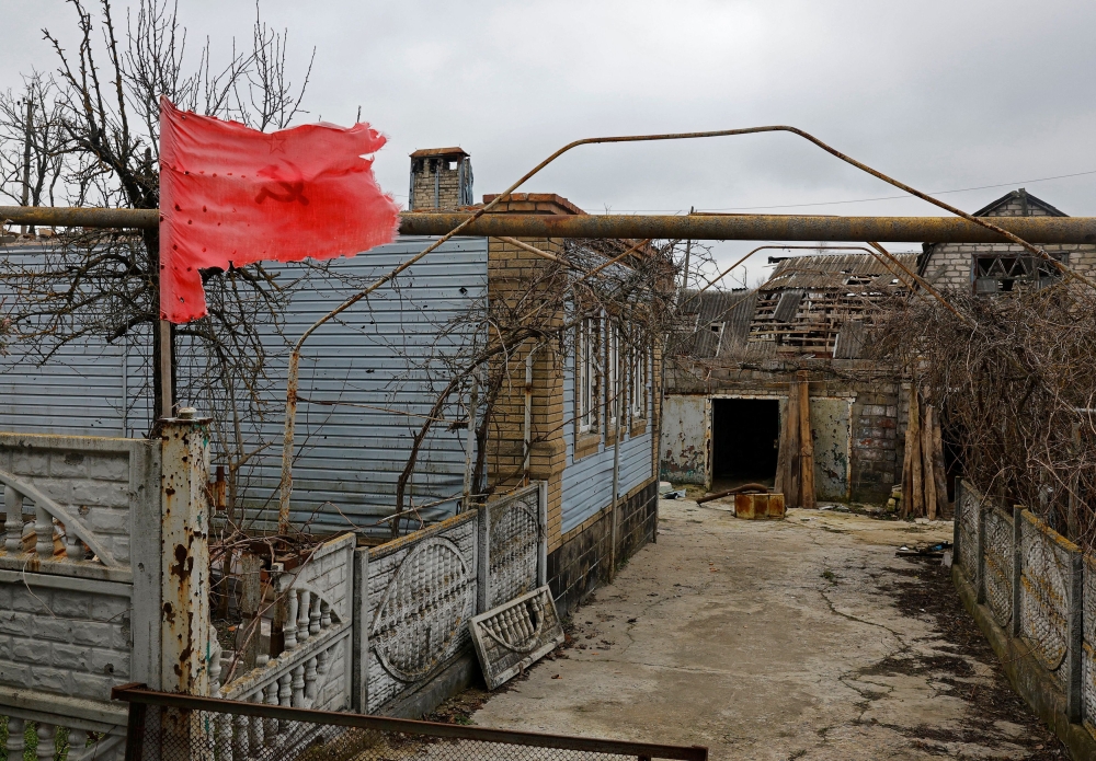 Ukrainian troops withdraw from Avdiivka as ammunition shortage bites ...