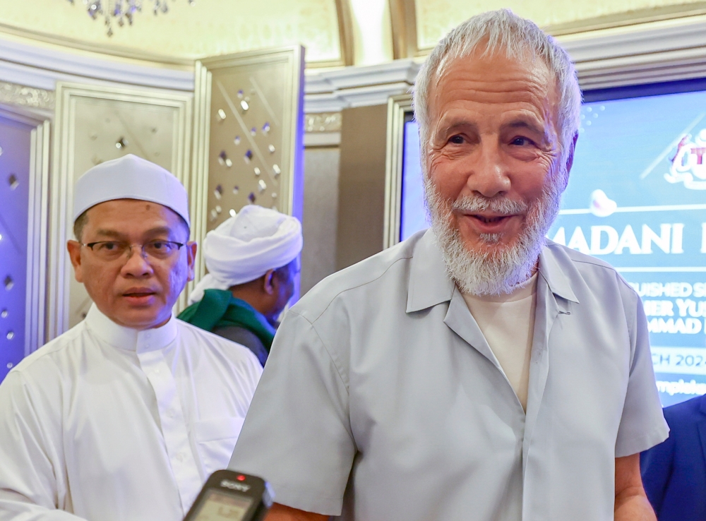 Yusuf Islam makes special appearance at Madani lecture | Malay Mail