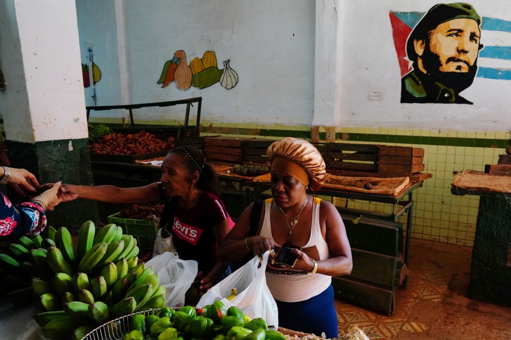 Protest erupts in eastern Cuba amid blackouts, food shortages | Malay Mail