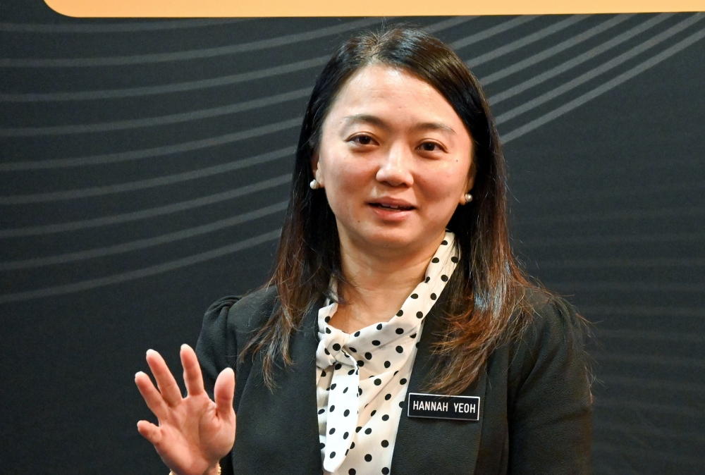 Hannah: Wait until match day on Tuesday before commenting on pitch ...