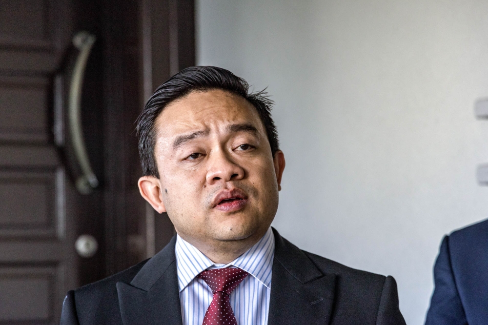 Tanjong Karang MP seeks to refer Wan Saiful to parliamentary committee ...