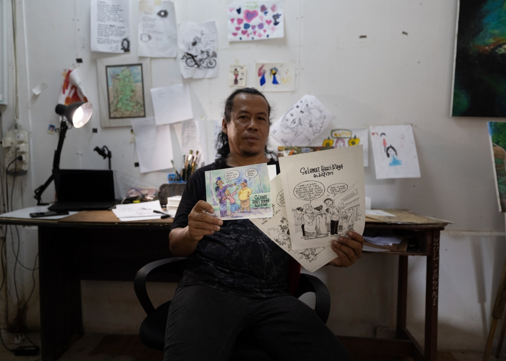 Bendi's cartoons on ‘duit raya’ covers | Malay Mail