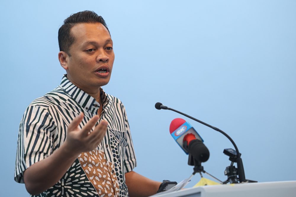 Nik Nazmi: Ministry to closely monitor oil and gas exploration project ...