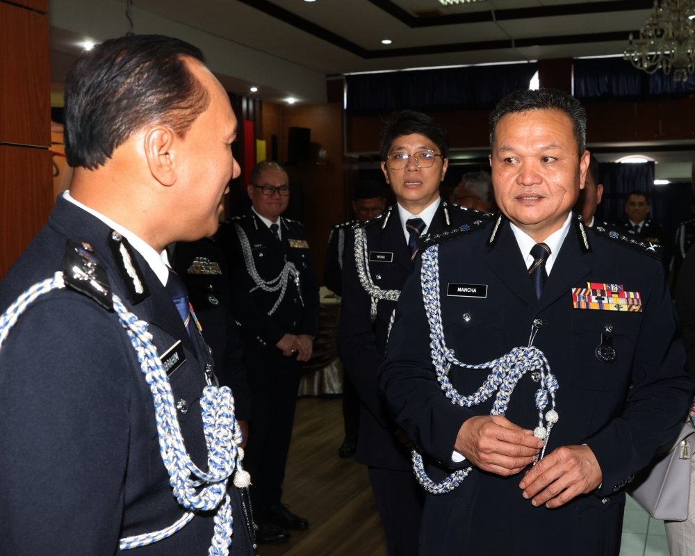 Sarawak police commissioner: Investigation papers on use of force by ...