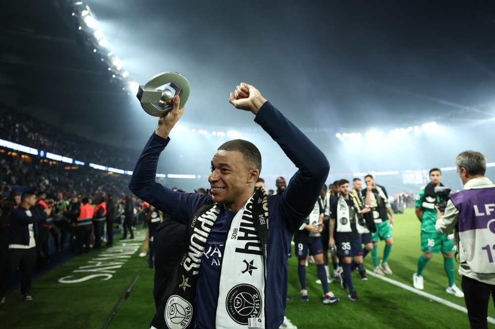 Mbappe bids farewell to PSG fans with defeat in final home game | Malay ...