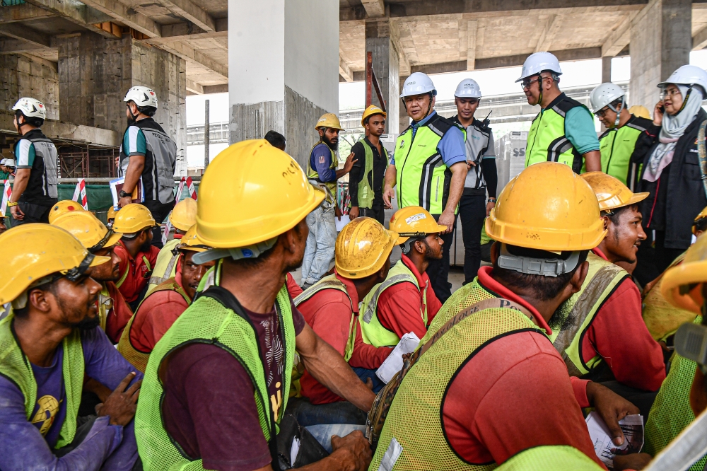 Works minister: KL CIDB opens 91 investigation papers for various ...