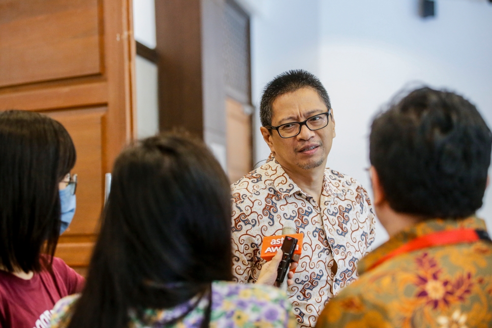 More transparent method should be used in appointing commissioners, says acting EC chairman Azmi ...