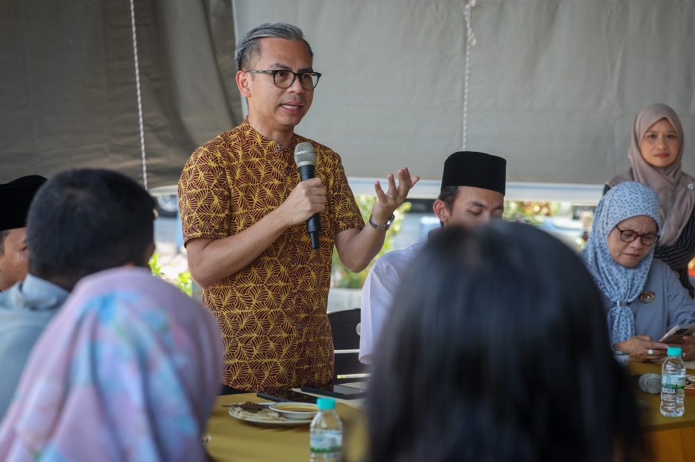 Fahmi: Several parties stirring confusion over issues raised by PTAs of 11 SMJK and Chinese ...