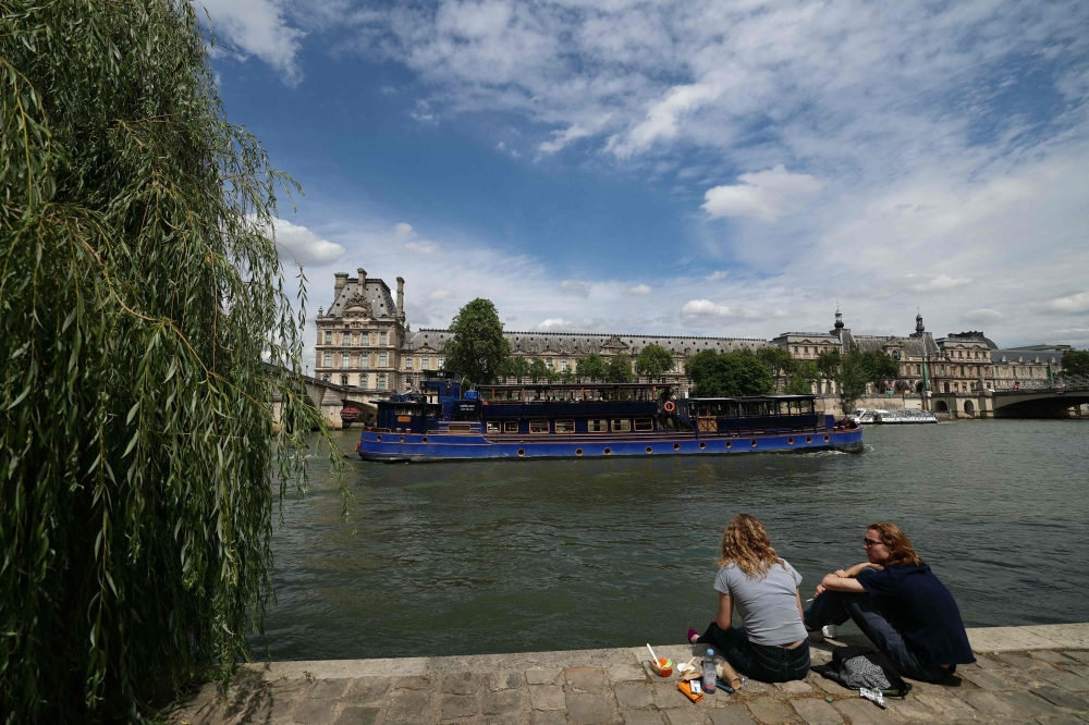 Seine fit for swimming most of past 12 days after E. Coli bacteria ...