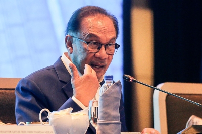 PM Anwar confident Malaysia will excel as Asean Summit 2025 host ...