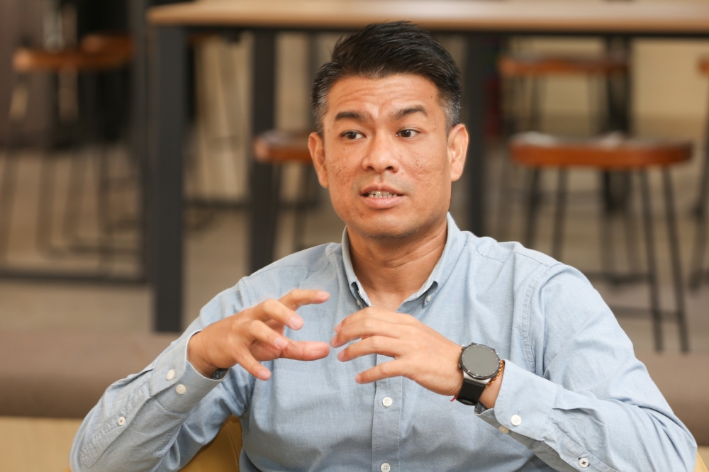 Costly surprise: Malaysian father shares distressful event saving his ...