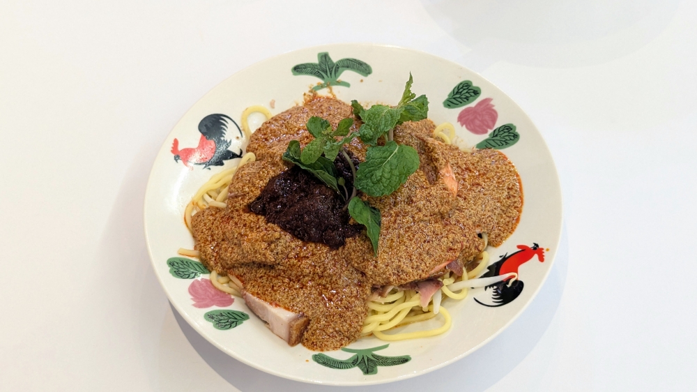 Ipoh’s Sun Seng Fatt Curry Mee is now available in the Klang Valley at Ipoh Curry Mee Menjalara ...
