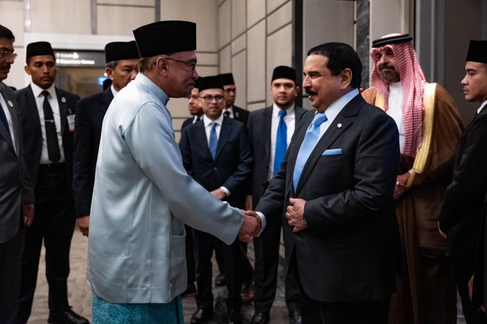 Anwar and Bahrain King explore new avenues for bilateral cooperation ...
