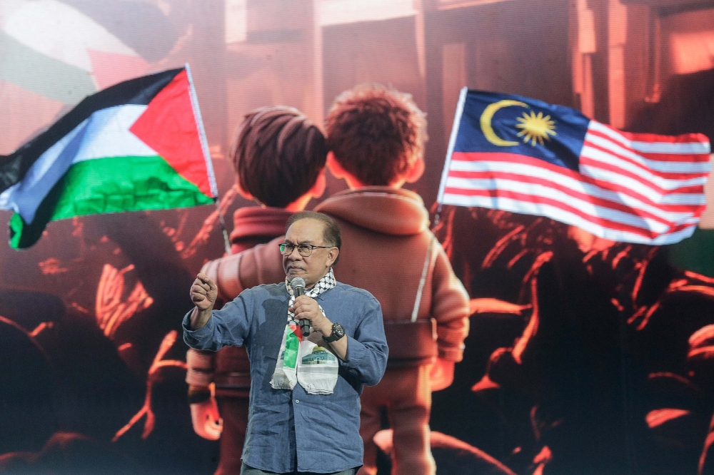 ‘Never surrender’: PM Anwar vows no end in quest to free Palestine from ...