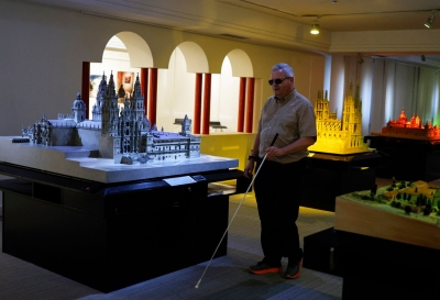 Madrid museum allows the blind to get hands-on with the world's ...