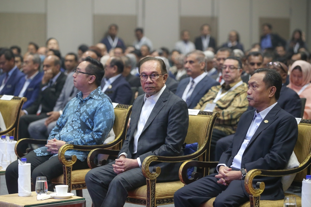 PM Anwar denies rumour of yet another Cabinet reshuffle | Malay Mail