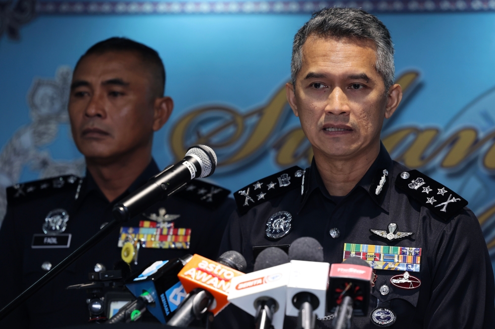 Bukit Aman: No criminal link to death of YouTube singer Muhammad Nidza ...