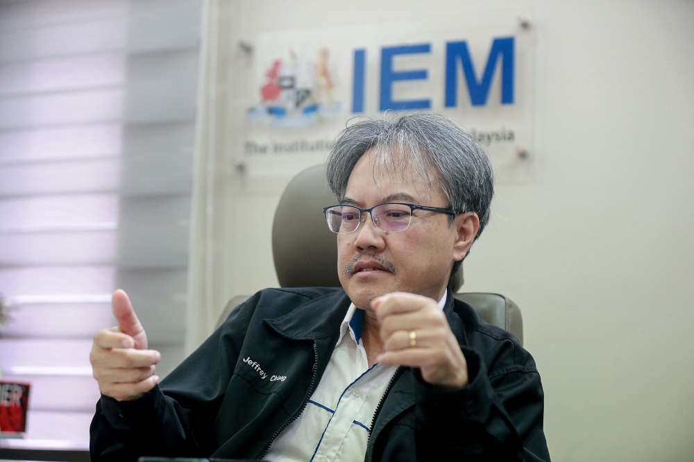 What's next for the Jalan Masjid India sinkhole? Hint: Don't close it ...