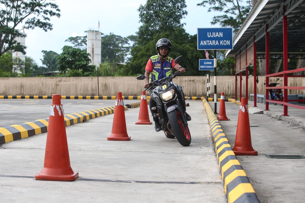 What you should know about: the (not really) automatic Class B bike ...