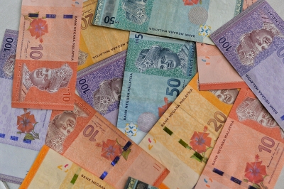 Ringgit touches 39-month high amid US rate cut hopes | Malay Mail