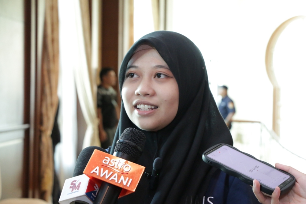 Student in minister’s viral post on using gunny sack as luggage says ...