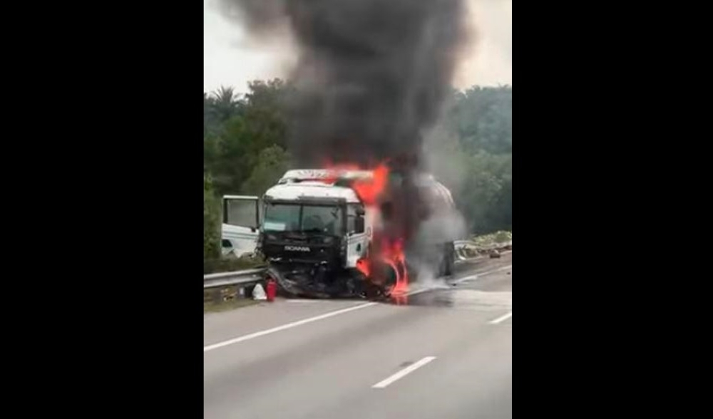 Burning oil tanker veers into opposite lane, triggers multi-vehicle ...