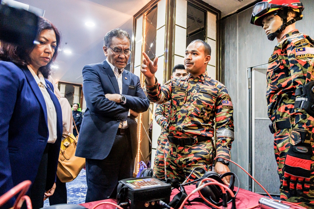 MoH issues five new guidelines to keep Malaysia ready to act on ...
