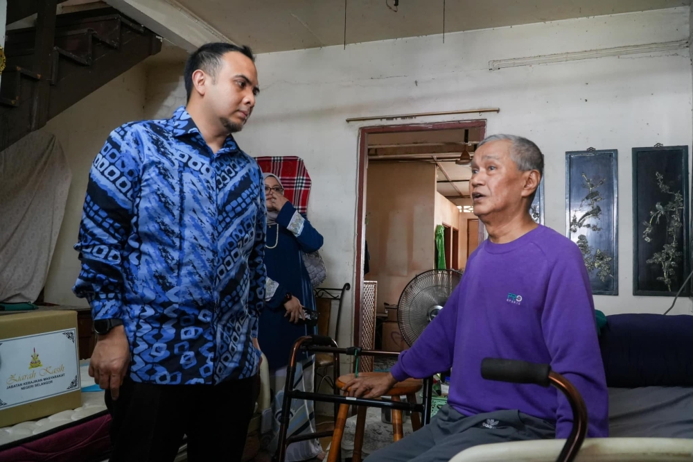 PM Anwar extends aid to 80s artist Isma Aliff on the mend from stroke ...