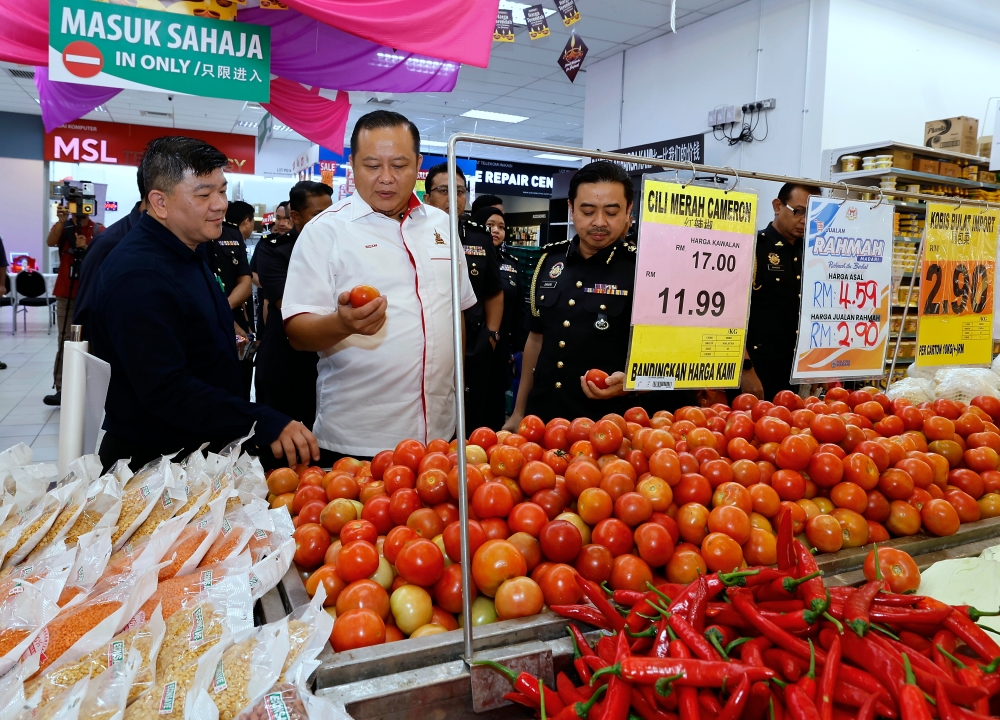 Discount card system for Menu Rahmah vendors in final stages, Selangor ...