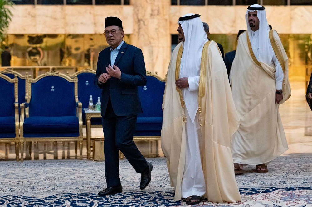 PM Anwar arrives in Saudi Arabia to voice Malaysia’s stance at Arab ...