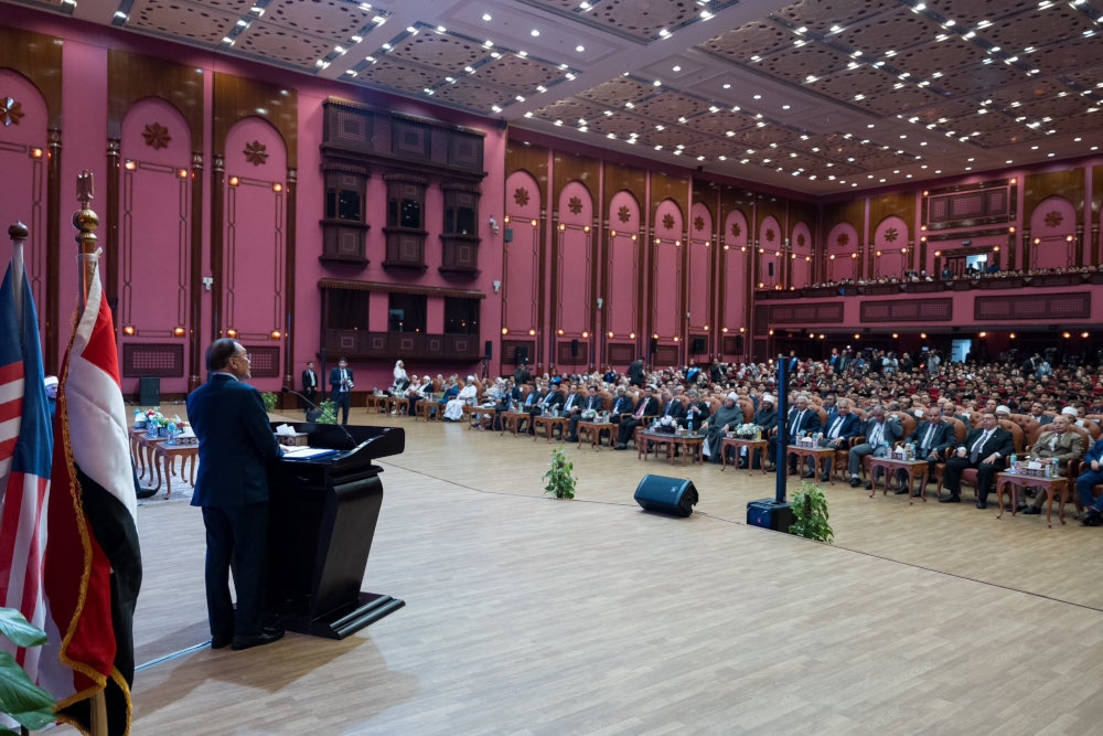 In public lecture at Cairo’s Al-Azhar University, PM Anwar calls on ...