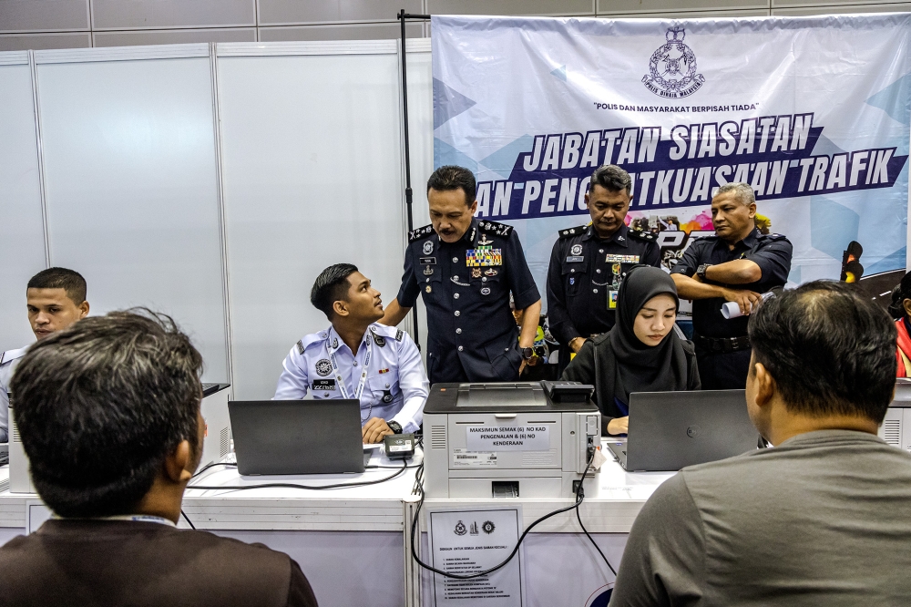 Traffic summons payments surpass RM1m on day one of Madani govt event ...