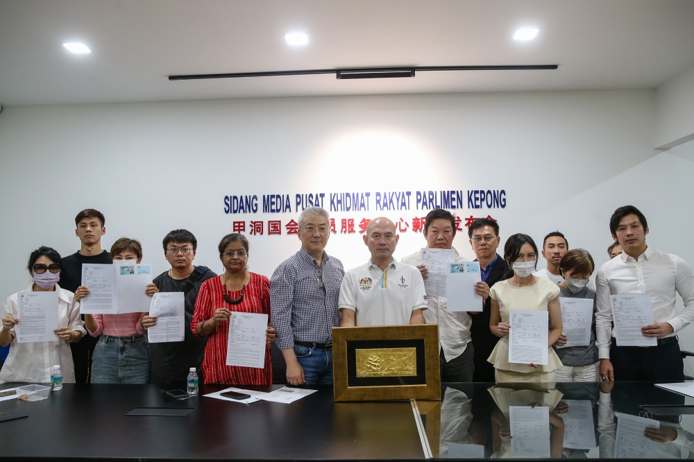 Korean gold painting artist Kim Il-tae takes legal action over fraud ...