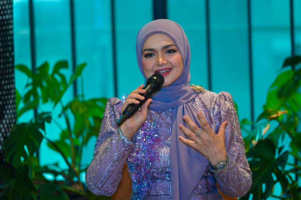 Siti Nurhaliza unfazed by critics as she embraces ‘Biduanita Negara’ honour, says ‘titles don’t ...