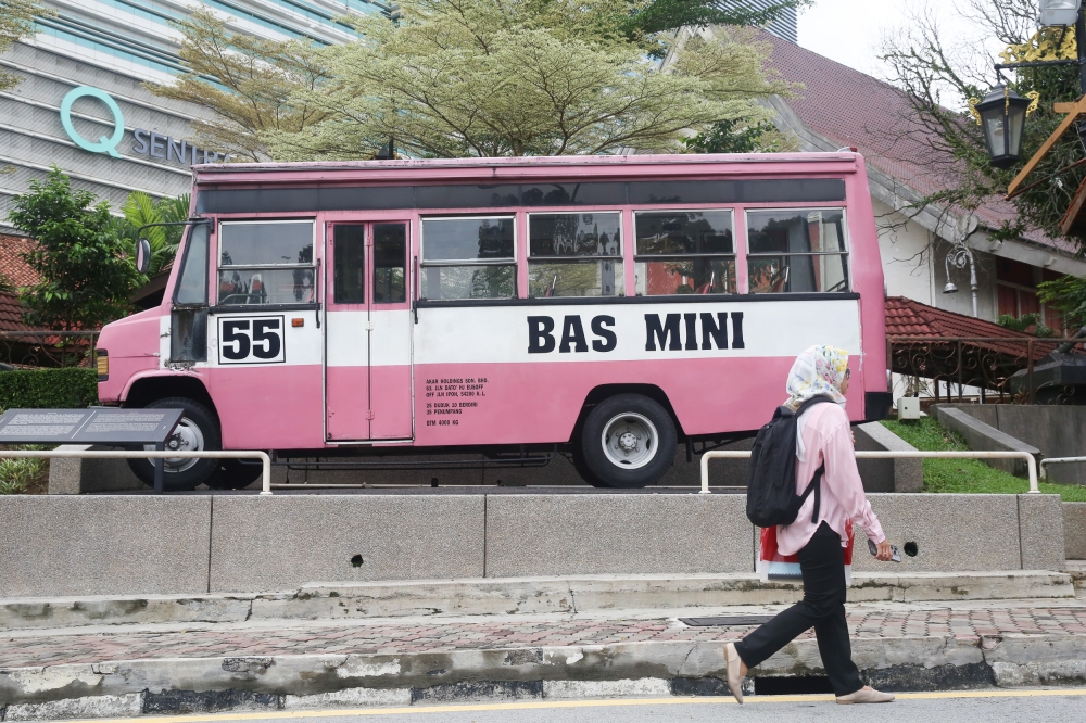 Can Kuala Lumpur’s iconic pink mini buses actually be the solution to ...